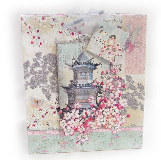 ■サイズ　S：20x23x10(マチ)cm持ち手：全長33cm(腕に掛けられます)■プリント：中国真ん中のハート・ローズは立体です♪パンチスタジオの紙袋。定番のほかに毎シーズン新柄が登場します。箪笥の上等デッドスペースや壁に飾って楽しむ方も...