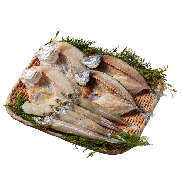 ポイント山陰沖の新鮮な魚の干物詰合せです。「あじ」など、人気の高い魚をご準備致しました。焼くとふっくらほくほく、山陰名物の干物を、この機会にぜひご賞味ください！※写真はイメージです。内容・デザイン等変更になる場合があります。予めご了承くださ...