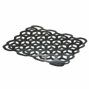 サイズ約 幅32×奥行27.5×高さ0.5(cm)材質シリコーンゴム備考　【カラー】ダークグレー　【生産国】中国　【備考】【耐熱温度】200度シリコーンマット　　関連商品ホワイト　ダークグレー　シリコーンマット　ダークグレー　シンクのキズや...