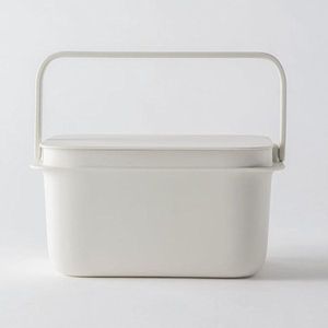 サイズ約29×14.9×21.8（cm）材質ポリプロピレン容量約5L備考　【生産国】中国製　■■その他■■耐熱温度：約120℃/耐冷温度：約-20℃※火のそばや高温になるところには置かないでください。※本来の用途以外でのご使用はおやめくださ...