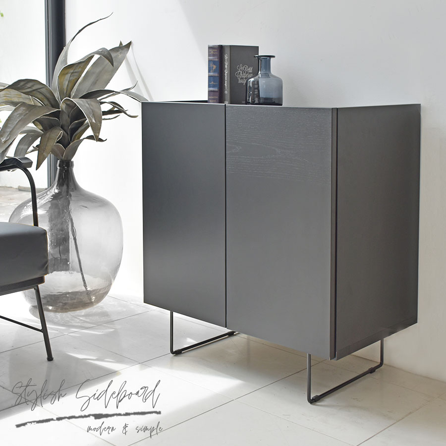 商品情報 材質 天板：オレフィン 側面・内装：プリント紙化粧合板 前板：MDFオーク突板(ウレタン塗装) 脚部：スチール(粉体塗装) サイズ 本体：幅75×奥行44.5×高さ80cm 天板スペース：幅70.8×奥行42.5cm 扉内：幅66...