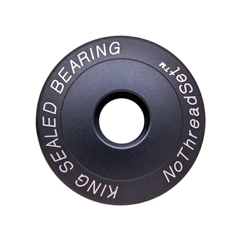 ChrisKingを象徴する変わらぬデザインのステムキャップ ・サイズ：1-1/8インチ ・アルミニウム合金 ■画像はイメージです。商品の色は画面の見え方等により、実物とは異なる場合があります。 ■複数のサイズが用意されている商品では、代表...