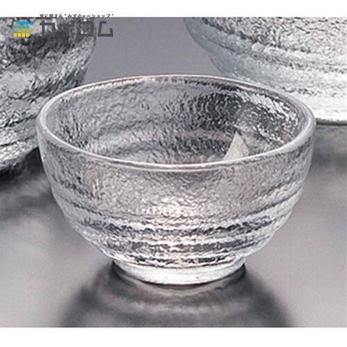 商品コード : 71100319規格 : 口径6×高さ3.3cm入数 : 12&ensp;商品の特徴清涼感を演出可能な盃サイズ口径6×高さ3.3cm容量40ml材質ソーダガラス原産国その他備考