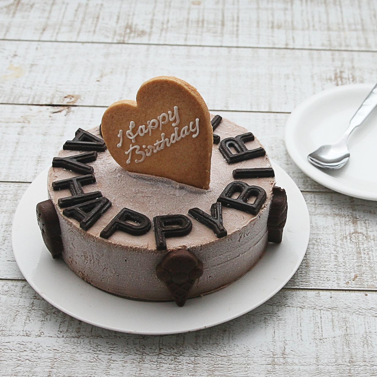 商品説明商品名　お誕生日チョコレートアイスケーキ5号 種類別名称アイスミルク無脂乳固形分7％以上 乳脂肪分6.4％原材料名「アイスクリーム」 牛乳　生クリーム　卵（卵黄）　砂糖　ブドウ糖　脱脂粉乳　チョコレート　 クラッカー　「スポンジ」 ...