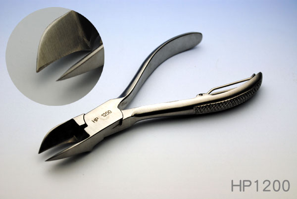 種類 リストン型爪切鉗子(かんし) 規格 HP1200 仕様 直 サイズ 130mm 医療機器届出番号 26B2X10002000001 一般医療機器 製造販売元 株式会社ホスピタルサービス 【広告文責】 株式会社ホスピタルサービス（TEL...