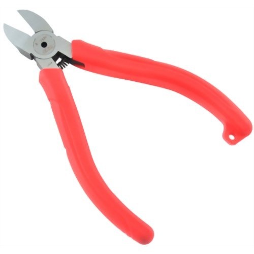 商品名：SK11 FGプラスチックニッパ N-125PF バネツキ(1コ入)JANコード：4977292235808発売元、製造元、輸入元又は販売元：藤原産業商品番号：101-4977292235808商品説明：軟質樹脂(プラスチック)の切...