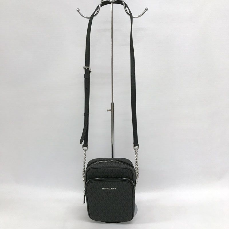 商品状態 [B]使用感、汚れ、ダメージの目立たない中古品 所々に小キズ、僅かな生活臭、 金具に小キズ、スレなど見られます。 写真の物・状態が全てです。 商品画像に写らないイタミ、キズ、 汚れがありましても、 ユーズド商品となりますので 返品...