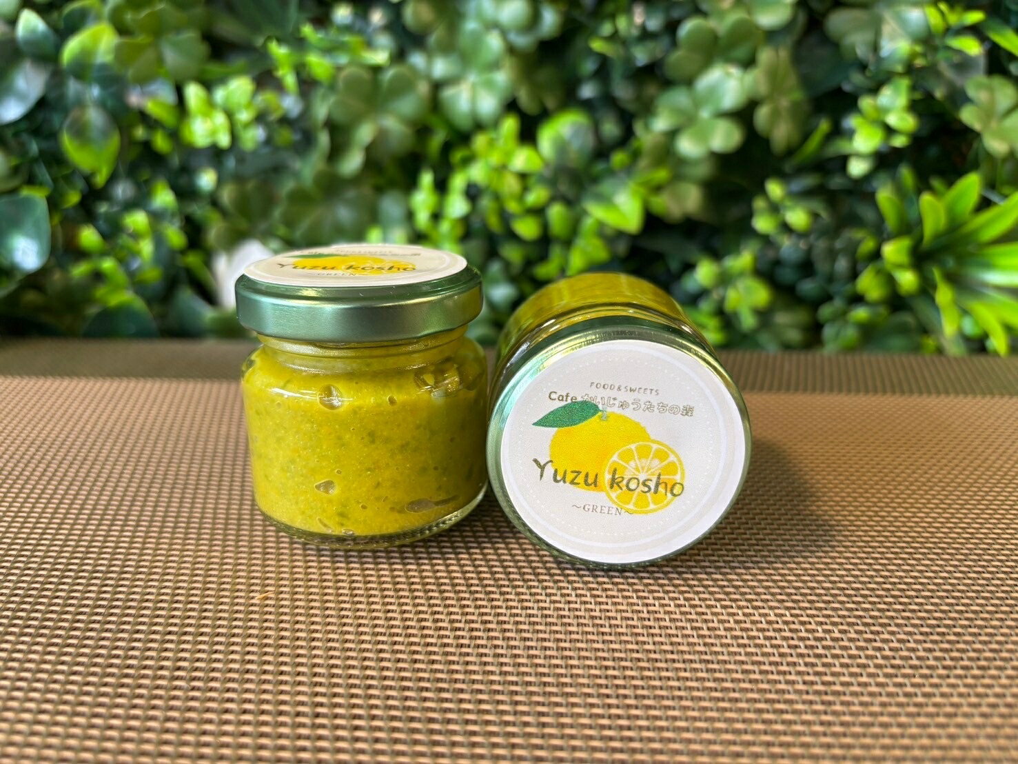 商品情報名称自家製柚子胡椒原材料名唐辛子(青、赤)、福島県産柚子(無農薬)、ヒマラヤ岩塩内容量各50g賞味期限開封後1週間目安保存方法冷暗所で保存製造者または販売者株式会社 リヴァーズウェイ備考クール(冷蔵)便のお届けとなります。柚子胡椒 ...