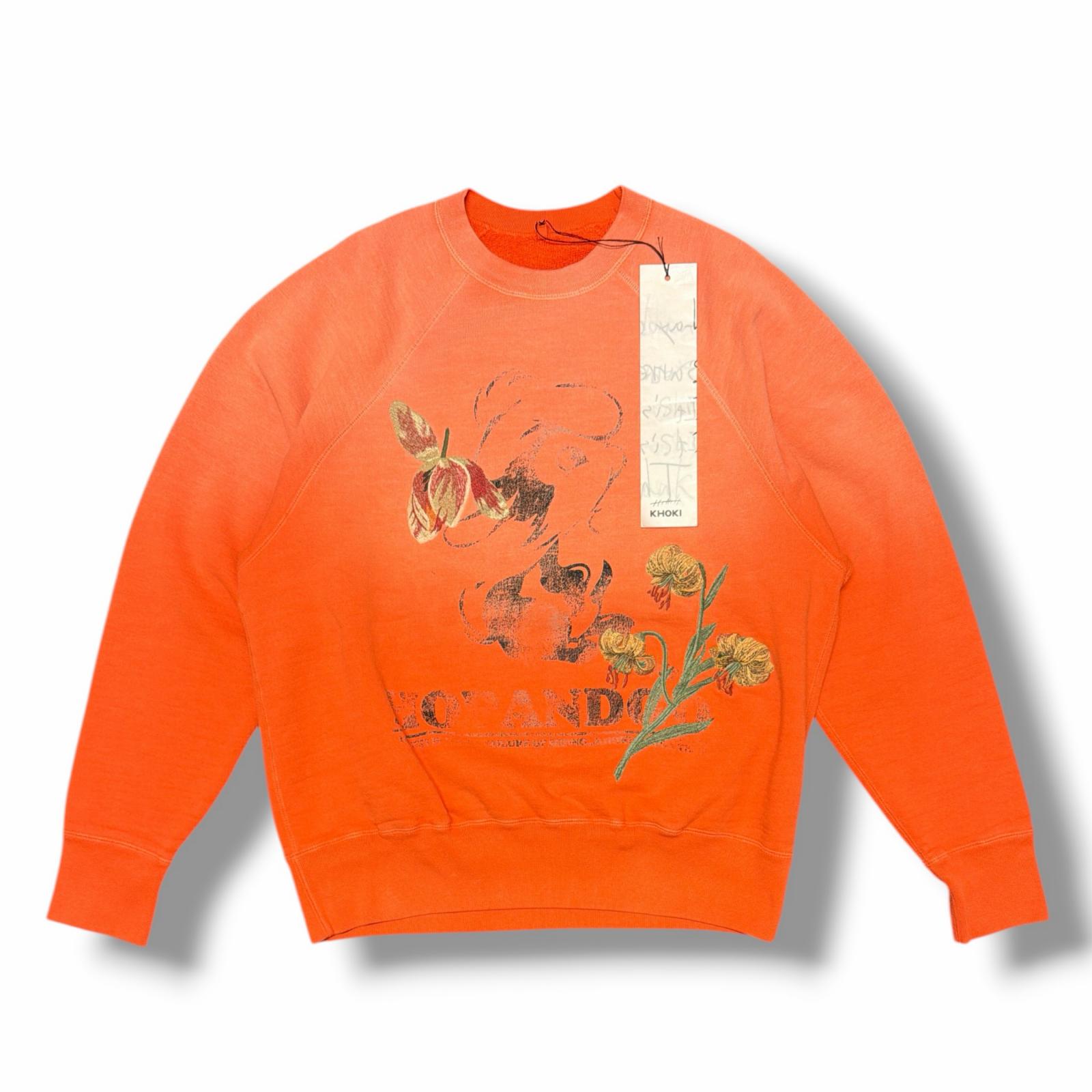 ブランド KHOKI・コッキ 商品名 2024AW Vintage finished sweatshirt 型番 24fw-t-04 特徴 1960年代前後のヴィンテージキャラクタースウェットをモチーフにしています。退廃的な植物の刺繍と、「...