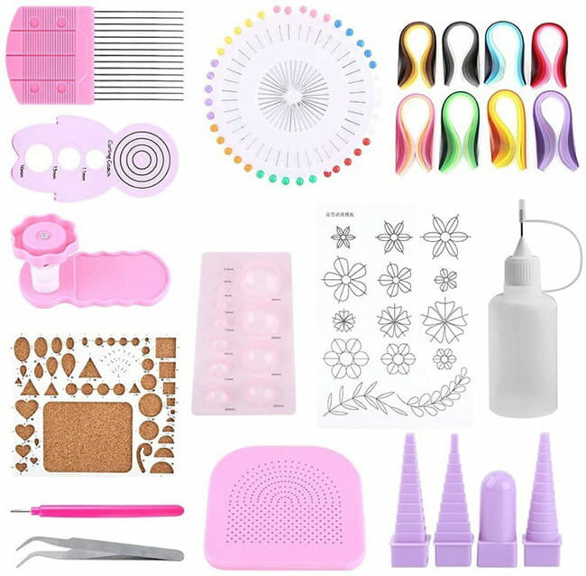 商品情報 サイズ ペーパーセット：8セット、合計800枚 サイズ：390×5mm セット内容 スロット+ピンセット+まち針セット+コーム+テンプレートボード+モールド+クリンパー+カーリングコーチ+ボーダーバディセット+空ボトル+絡み器＊1...