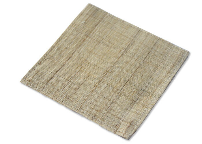 サイズ：11cm×11cm 素材：麻100％ 使用染料（顔料）：染めていません お取扱・お手入れについてはこちらをご覧下さい。生成で麻の味わいを 素材の味を存分に楽しめる生成です。白ではなくごくごく淡い黄みがかったやさしい色目です。普段使い...