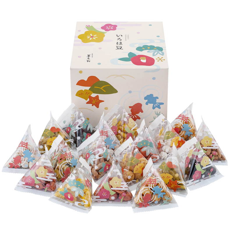 ■商品説明 甘味系から塩味系まで、多彩なラインナップをお楽しみいただける、華やかで彩り豊かな豆菓子セットです。 「豆(まめ)に過ごせますよう」の気持ちが伝わる心温まるギフトです。 ■商品詳細 製造生産地：広島県（加工地） 内容：わさび豆15...