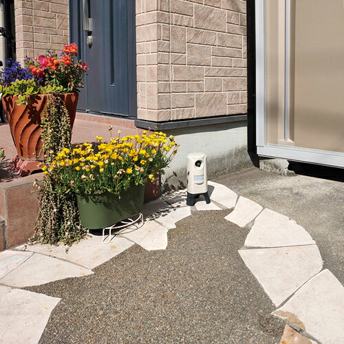 【楽天市場】【送料無料】ユタカメイクバッテリー内蔵 充電式 ガーデンバリアIII GDX-3 変動超音波式ネコ被害軽減器 【猫 ねこ 庭被害 猫退治 猫防止 猫除け 猫被害 猫対策 ネコ 猫 ...