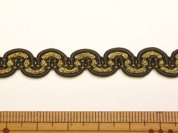 ■こげ茶色とゴールドの組合せです。 表示価格は10cmの価格です。販売単位は10cm単位です。幅(山から山の幅)-約1.1cm■在庫分のみの販売です。