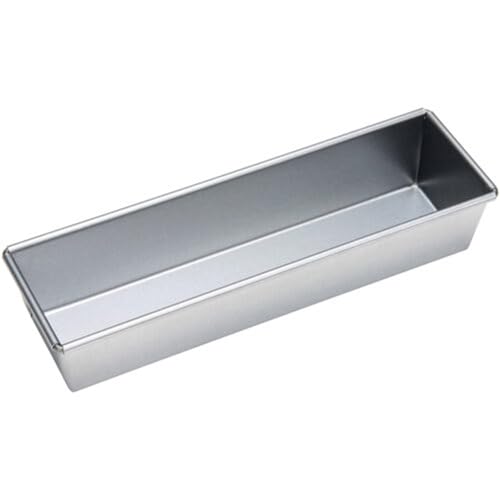 シルバー/-/1601・パッケージ個数:1・サイズ:63×207×41mm・本体:110g・本体:スチールアルミメッキ・原産国:日本パウンドケーキに代表されるバターケーキやフルーツケーキ作りに最適な型です。 熱伝導率がよく焼きムラがなくきれ...