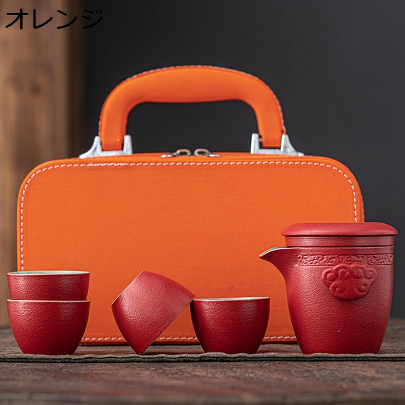 　　　 ◆◇◆人気の秘密◆◇◆ ?セット内容：：茶盤X1、急須X1、湯呑みX4、収納ボックスX1、クリアティーポット×1 ?素材：：セラミックス ?携帯式セット：いつでもどこでも美味しいお茶を入れて楽しむ事ができます。日本茶でも中国茶でもO...
