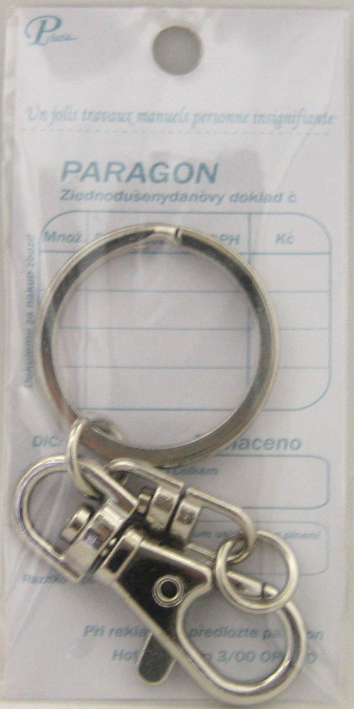 ※在庫ありの商品でも、店頭の在庫と共有しております為、取り寄せになる場合があります。バッグ飾りのタッセル作りに！ リング付きキーホルダー [サイズ] 回転カン部分 長さ約38mm リング部分 直径約28〜30mm 厚み約3mm メーカー希望...