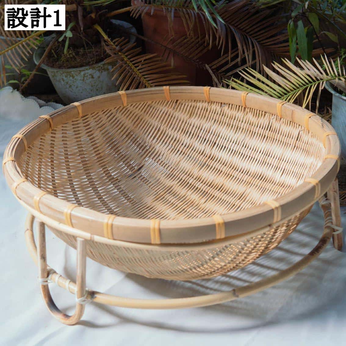 - カラー設計1- サイズ: 35cm, 40cm, 45cm, 50cm- 通気性: 天然素材で編み上げた手織りのキャットハウス。夏は涼しく冬は暖かい猫用ベッド。- 家具保護: スクラッチパッドとして使用可能。カーペット、カーテン、家具を...