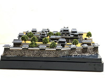 [完成品］桑名城（桑名市九華公園）　ケース付き　ミニサイズ　　本多忠勝ゆかりの城　日本の城　お城　ジオラマ　模型　プラモデル　城郭模型 三重の城 ★★サイズ　コレクションケース244×244×261mm ★参考画像はこのサイズですが、ケース...