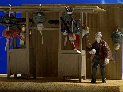 昭和の思い出　風鈴屋 ケース付き　手のひらサイズ　日本の心　ジオラマ　模型　プラモデル [完成品］★ ★★サイズ　コレクションケース142×82×100mm ★参考画像:ケース内で作れる範囲でお作りします。★この作品はコレクションケースの土...