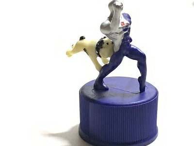 [中古]ペプシ　ボトルキャップ　フィギュア　72 ★ ペプシ　ボトルキャップ　フィギュア★中古品に付き汚れ等がある場合がありますので、ペットボトル飲料に使う場合は必ず洗浄してください。フィギュアとしての飾るコレクションのみの使用をお勧めしま...