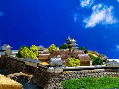 [完成品] 新発田城（新潟県新発田市大手町）　日本100名城　日本の城　お城のジオラマ模型　プラモデル　城郭模型 新潟の城 ★★サイズ　コレクションケース244×244×261mm ★参考画像はこのサイズですが、ケース内で作れる範囲でお作り...