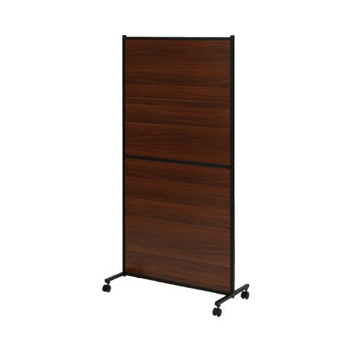 フレームを組み立てて中のパネルを取り付けるだけ。特殊な工具も不要で製品に付属している工具と部品のみで組み立てることができます。●種別／スクリーン●タイプ／単体●幅／800mm●カラー／ダークブラウン●外寸法／幅800mm×奥行き400mm×...