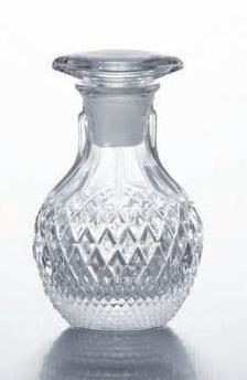 サイズ 径 68mm　高さ108mm　容量　95ml　 材質 クリスタルガラス　 商品説明 すり合わせ部分は、詰まりやすく、密着する場合がありますので、定期的に洗い清潔に保ってください