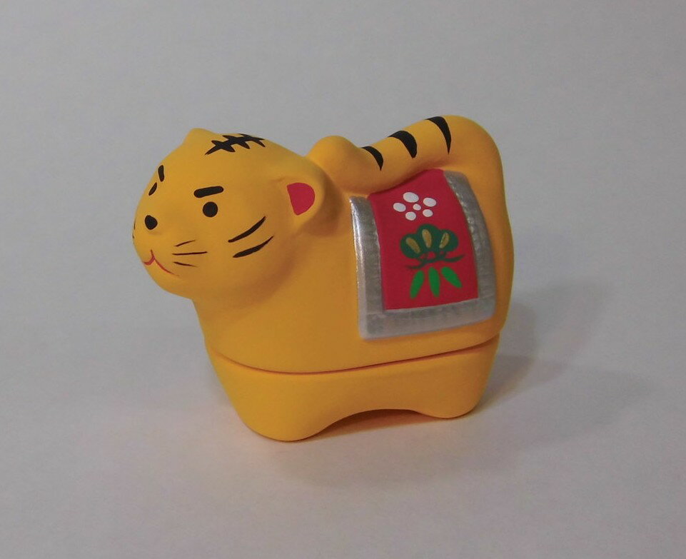 サイズ 幅7cm　×　高　5cm　