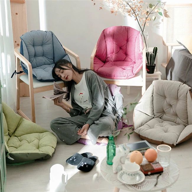 　商品説明 状態 　新品 商品内容 　座布団 カラー （写真通り） 生産国 　中国 サイズ Sサイズ：40*48CM Mサイズ：48*52CM 素材 ポリエステル+ポリエステル綿など 商品仕様 【洗濯方法】 手洗い（洗濯機の手洗いコースでの...