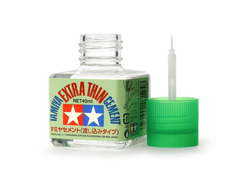 タミヤ メイクアップ材シリーズ No.38 タミヤセメント 流し込みタイプ 40ml 模型用接着剤 87038-000仮組みしながらの接着や大型モデルの組み立てに最適、接着面をあわせてすきまに流し込むタイプの接着剤角ビン入り、キャップには流...