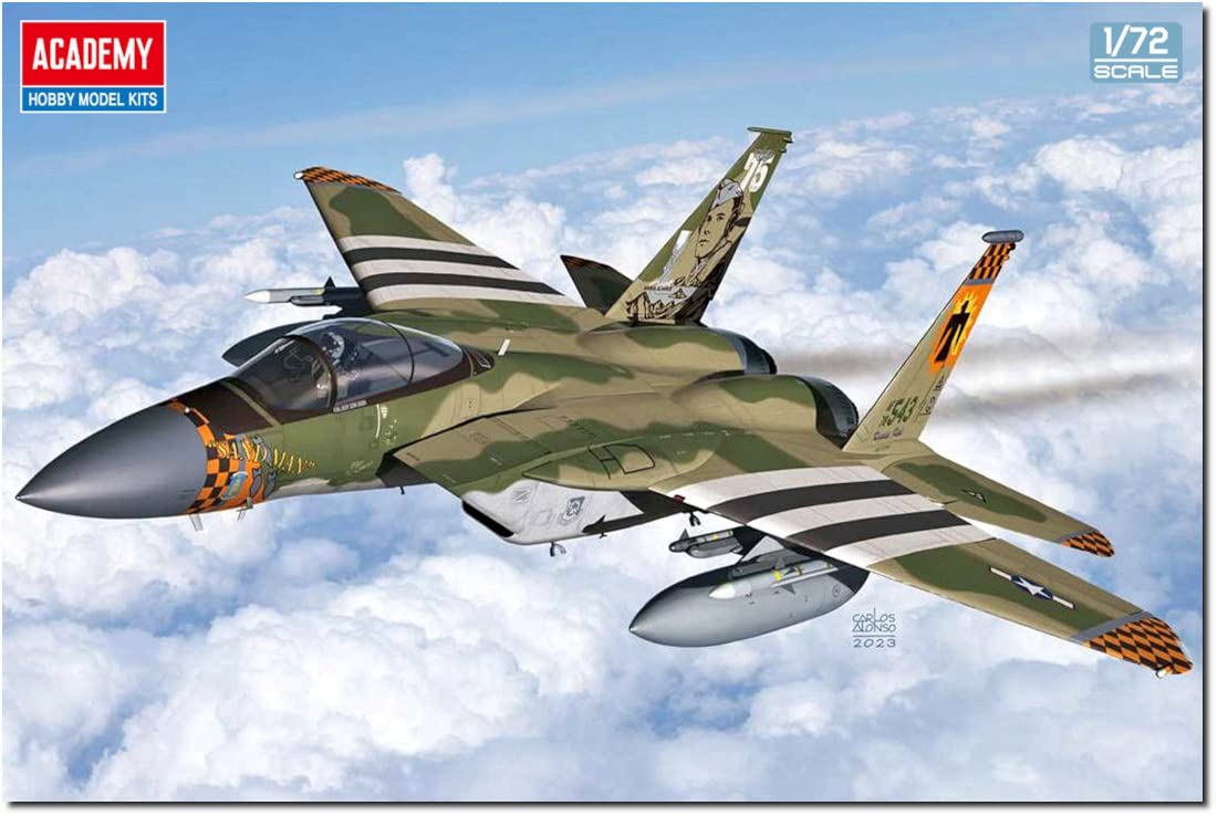 ・スケール:1/72 ・完成時サイズ:全長270mm、全高82mm ・素材:プラスチック ・付属兵装:AIM-9X、AIM-120C ・デカール:3種付属