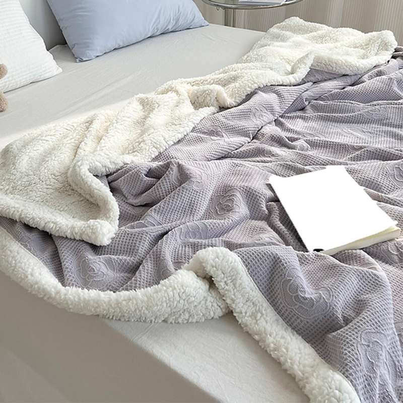 　　　 ◆◇◆売れている秘密◆◇◆ 【素材】ポリエステル【サイズ】1枚の毛布：100*150cm150*200cm200*230cm◆両面にも使えるタイプ、ふわふわで滑らかな肌触りです。オールシーズン快適に使えるアイテムです。多色選べる：カ...