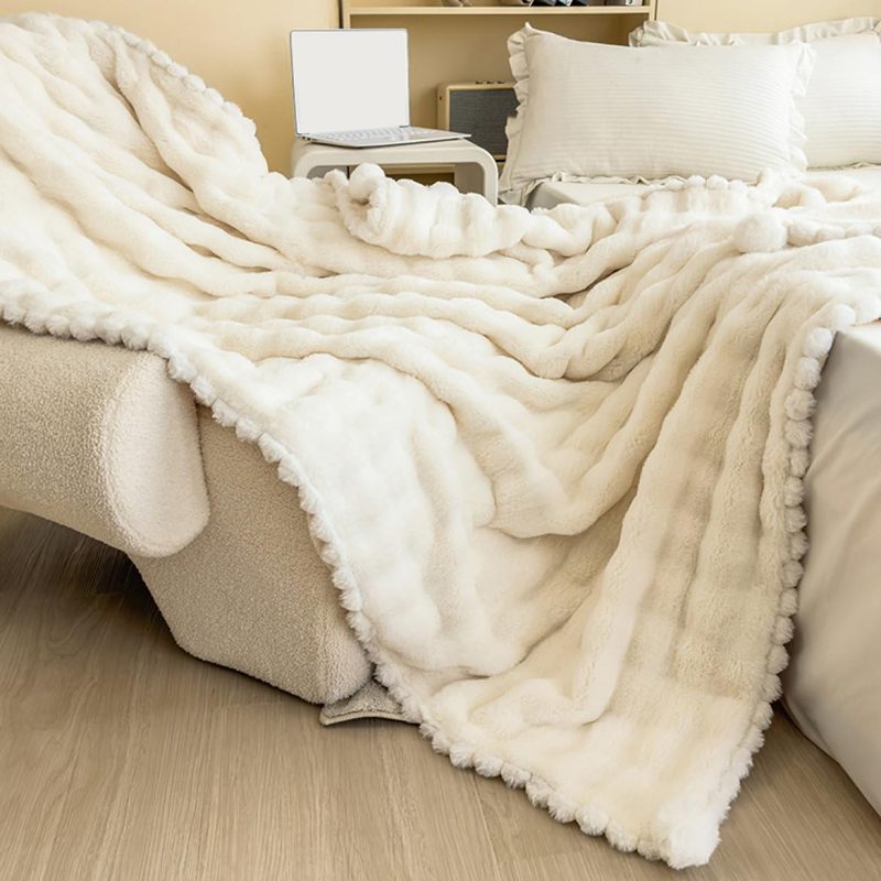 　　　 ◆◇◆売れている秘密◆◇◆ 【素材】ポリエステル【サイズ】1枚の毛布：100*150cm150*200cm200*230cm◆両面にも使えるタイプ、ふわふわで滑らかな肌触りです。オールシーズン快適に使えるアイテムです。多色選べる：カ...