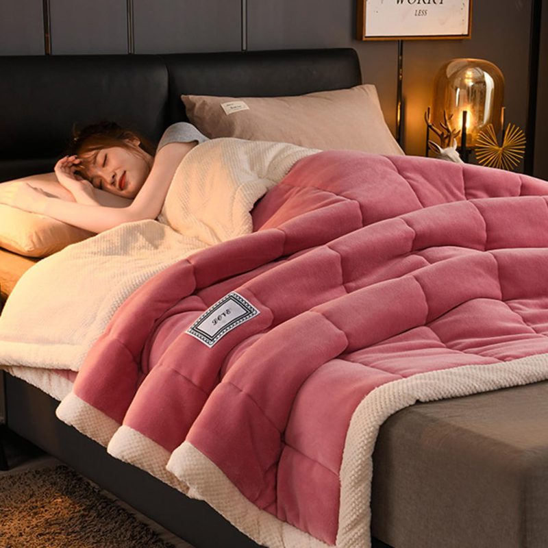 　　　 ◆◇◆売れている秘密◆◇◆ 【素材】マイクロファイバー【サイズ】150x200cm180x200cm200x230cm◆北欧デザインでかわいいシープ調の毛布です。保温性と弾力性があり、あたたかくてさらっとした手触りが特徴的です。 ◆...