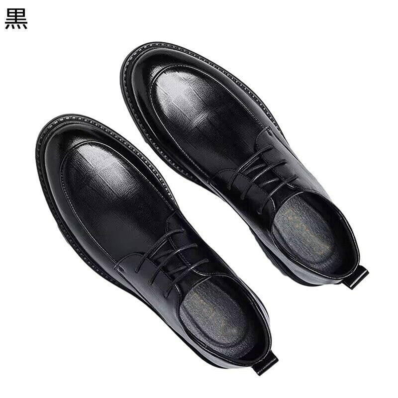 　　　 ◆◇◆人気の秘密◆◇◆ 靴中にはメッシュ素材がメインとなっており、さらっとした着心地や通気性の良さを感じさせます。汗をかいても速乾性に優れています。さらに、防臭、抗菌、静電気防止効果もありアクティブな男性には優しい機能が搭載されてい...