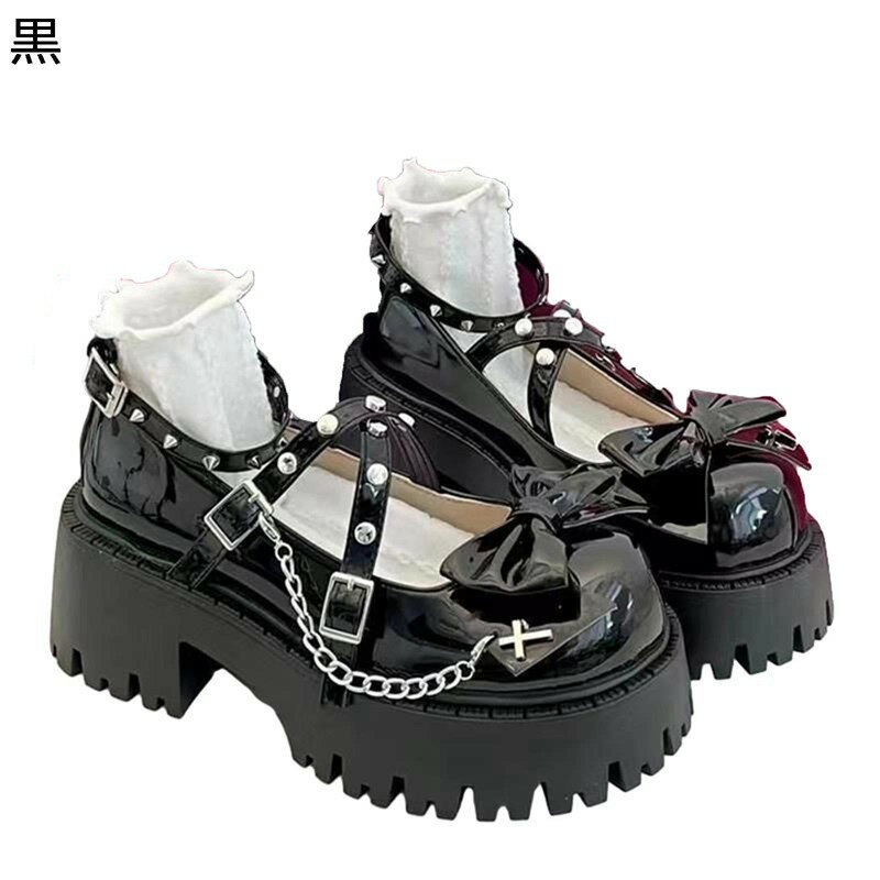 　　　 ◆◇◆人気の秘密◆◇◆ 【ヒール】華奢な6cmヒールが女性らしく美しい足元を演出してくれるパンプス。すらっと伸びた6cmヒールが抜群のスタイルアップ効果を発揮してくれる1足。 【リボン】リボンデザインがガーリー感をアップさせます。き...