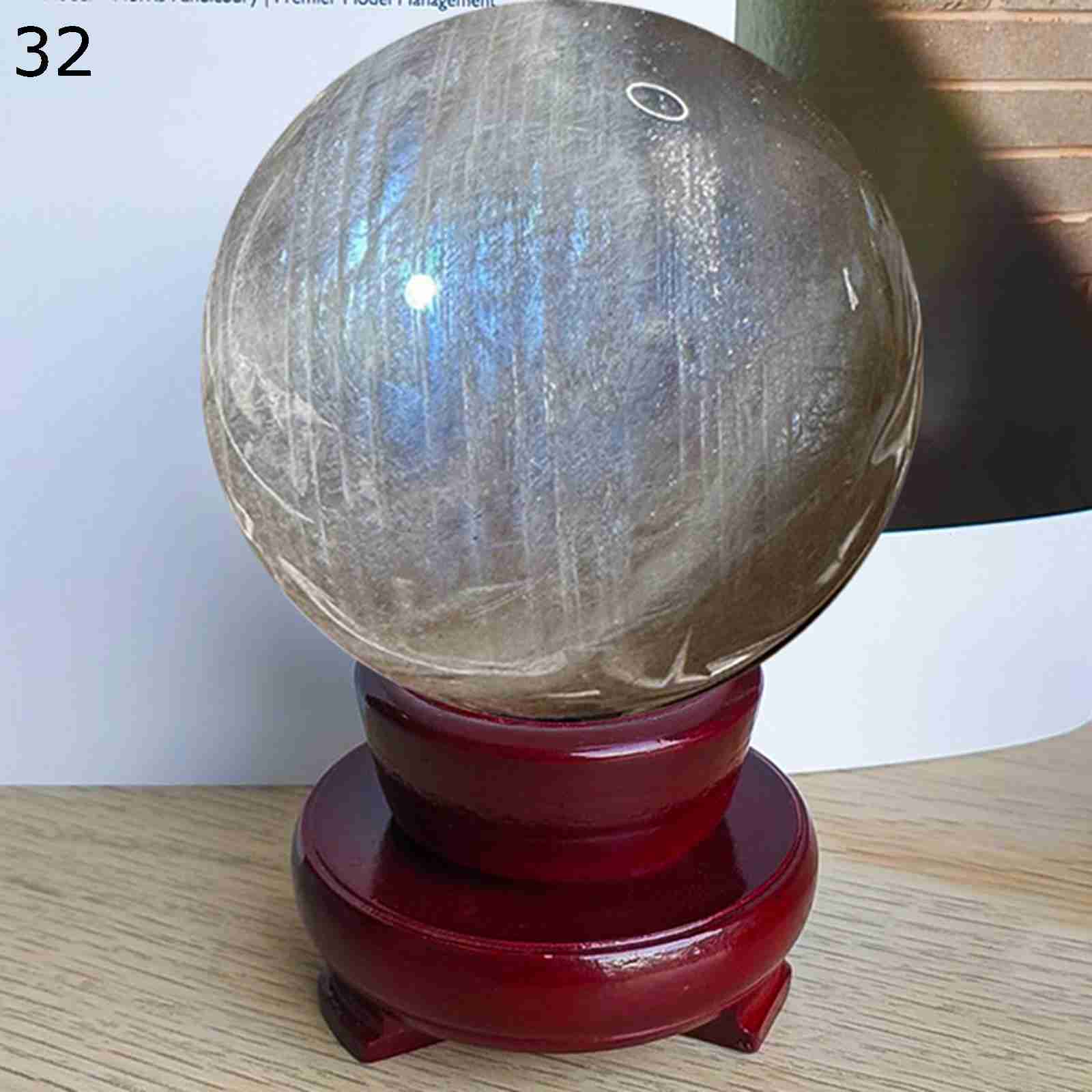 　　　 ◆◇◆人気の秘密◆◇◆ 直径約6-7cmの赤水晶：玄関や事務所の入り口などに置くのにちょうど良い直径約10cmの水晶です。木製台座が付属しているので、安定感のある状態で飾りやすいです。 天然石はその性質上、多少の内包物やクラック、若...