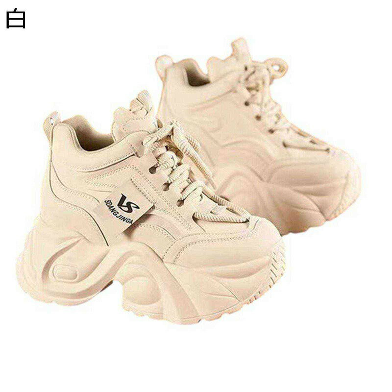 　　　 ◆◇◆人気の秘密◆◇◆ 【脚長美脚効果】約5センチの厚底なので、靴底が厚くて、適度な体格比率をアップし、美脚効果を実現、自信を増強します。それぞれの一歩は全て気楽であり思いのままにすることができます。 【歩きやすい・滑らない】上質で...