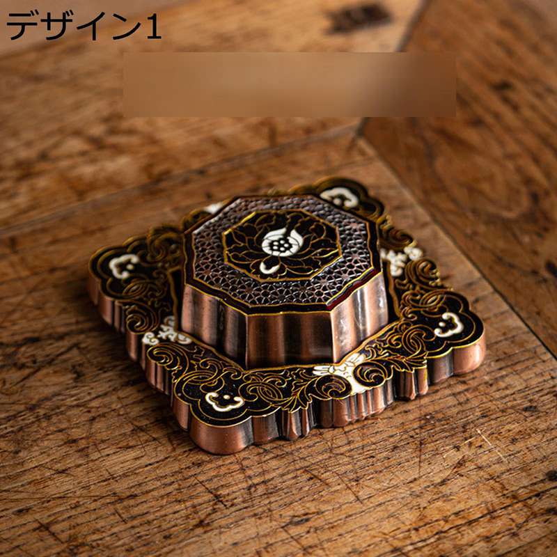 　　　 ◆◇◆人気の秘密◆◇◆ ◎全体の胡桃の木は炉の身で、木目ははっきりしていて優美で、巧みに合金のエナメルの色の炉の蓋をして、組み合わせは美しいです。 ◎琺瑯彩とクルミ材の組み合わせ、琺瑯彩の図案は精巧で繊細で、独創的な意匠、自然のテク...