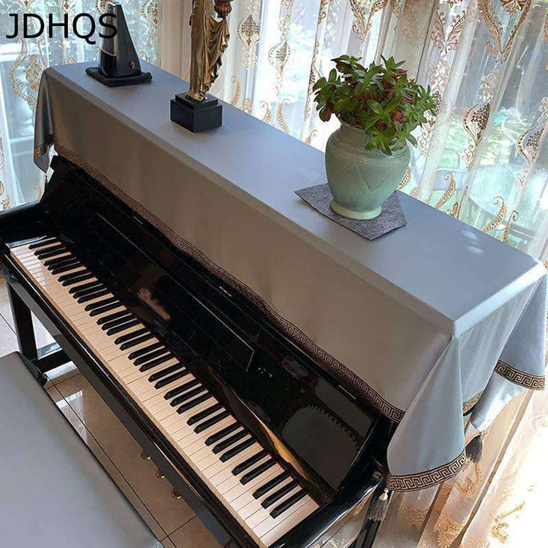 　　　 ◆◇◆人気の秘密◆◇◆ ポリエステル生地には、水に縮まない、耐久性があり、しわになりにくく、速乾機能をもつ、手入れがとっても簡単です！大切なピアノをほこりから守ります。（外部損害と傷から保護します。急激な温度と湿度の変化に対して穏や...