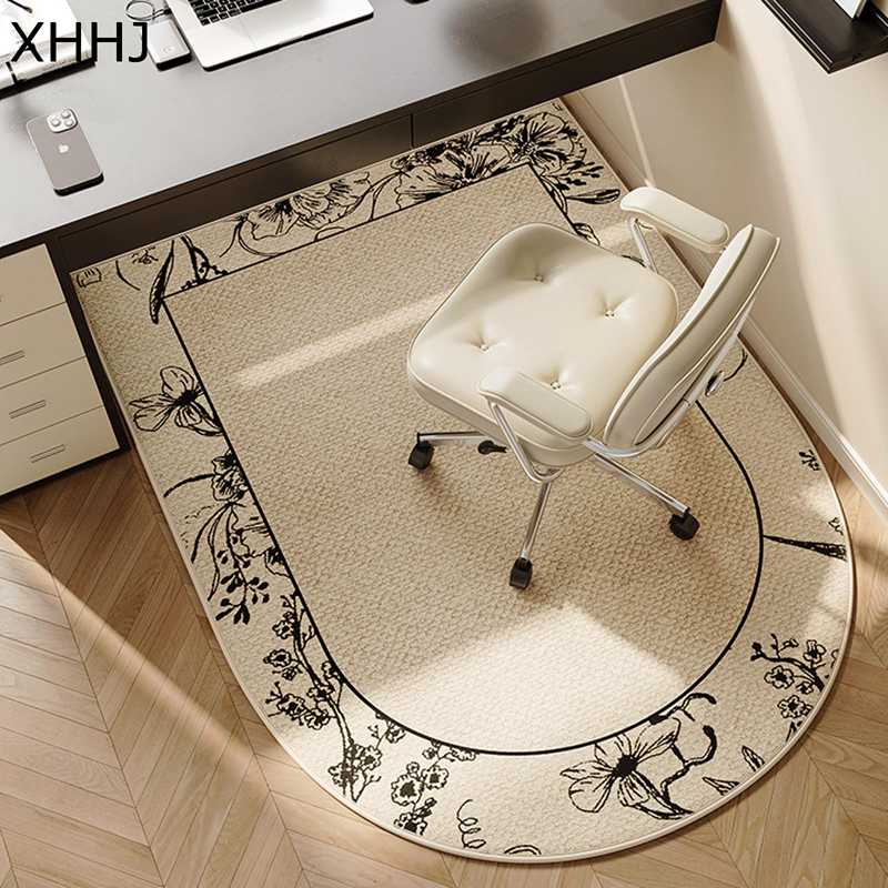 　　　 ◆◇◆人気の秘密◆◇◆ 【機能】軽量・コンパクト・裏面滑り止め加工・抗菌・防ダ二・抗菌・防臭・折り畳み可能・床暖・ホットカーペットOK・洗える・手洗い可・洗濯機可。裏面には花柄の滑り止め加工が施してあり、フローリングに敷いても滑りに...