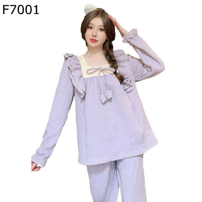 　　　 ◆◇◆人気の秘密◆◇◆ 【やわらかポリエステル生地】素肌に優しいポリエステル、少しのストレッチで驚くほど快適なパジャマです。パジャマのやわらかい織りと肌の間に空気を含み、温もりのあるやさしい触感で、お肌を包んでくれるのは綿素材の良い...