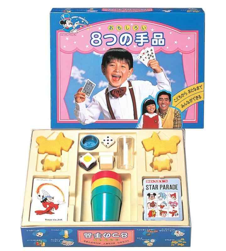 発売以来、多くのマジックファンを生み出してきた超ロングセラー商品です。初めての人に最適な手品がバラエティ豊かに8種類入った手品セットです。楽しいマンガの説明書もついています。 セット内容：ミッキーマウスのマジックカード、ディズニースターパレ...