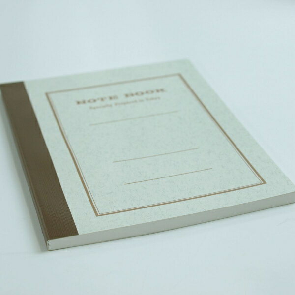 ○ツバメノートに仕様変更がありました。罫線がノートの端まで引かれている「水性罫線引き」に戻っています。（2015年1月現在）○再度仕様変更があり、罫線がノートの端まで引かれている仕様になっています。（以前と全く同じ仕様に戻ったわけでは無く、...