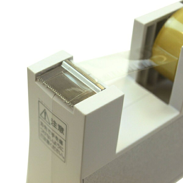 テープをまっすぐきれいにカットすることができる新しいテープカッター「直線美」に小巻サイズ（18mm幅以下に対応）が登場。テープを軽くひねるだけで切ることができ、刃に触れてもケガをしにくい新設計の刃を採用。安定感も抜群です。本体サイズ：横13...