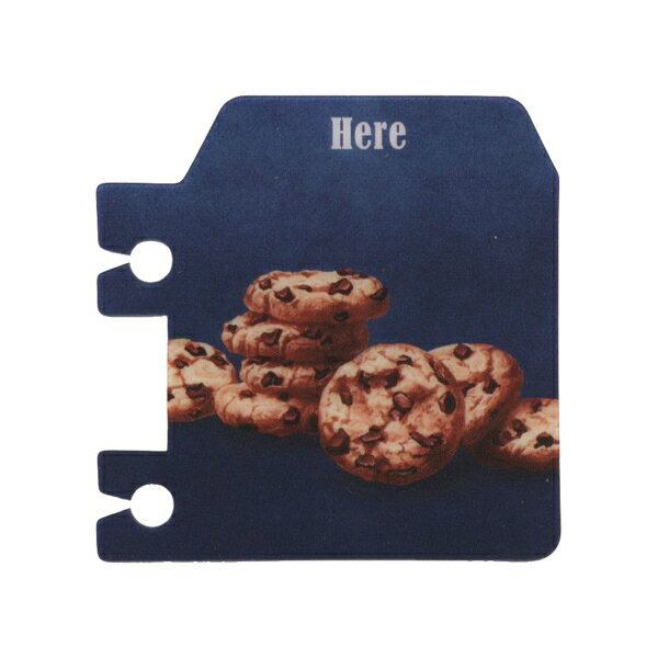 リングタイプのロルバーンポケット付メモなどに対応する専用ブックマークです。2025年10月始まりのダイアリーの表紙と同じ豊富なデザインがそろっています。本体の二か所の穴をリングに取り付けて使用します。リングにしっかり固定できるため、すべり落...