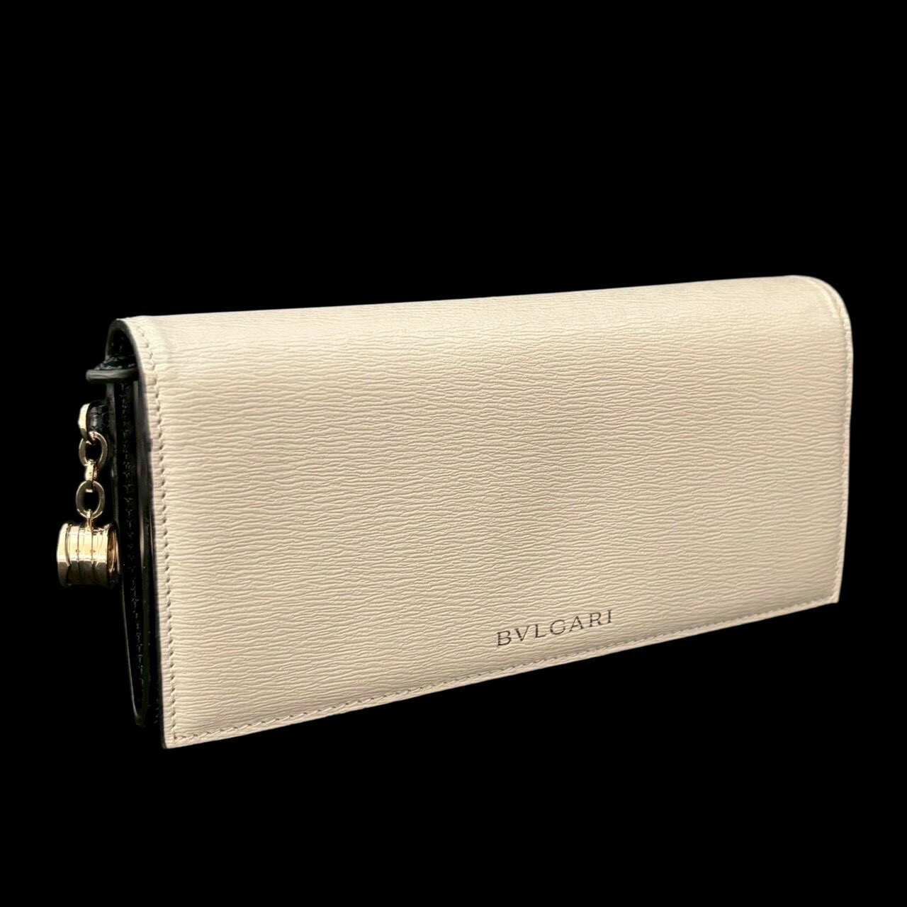 BVLGARI ブルガリ 288231 長財布 財布 ロングウォレット 二つ折り財布 折財布 ロゴ レザー ホワイト ブラック　メンズファッション　財布　長財布 ■商品情報■ ●タイトル　BVLGARI ブルガリ 288231 長財布 財布...