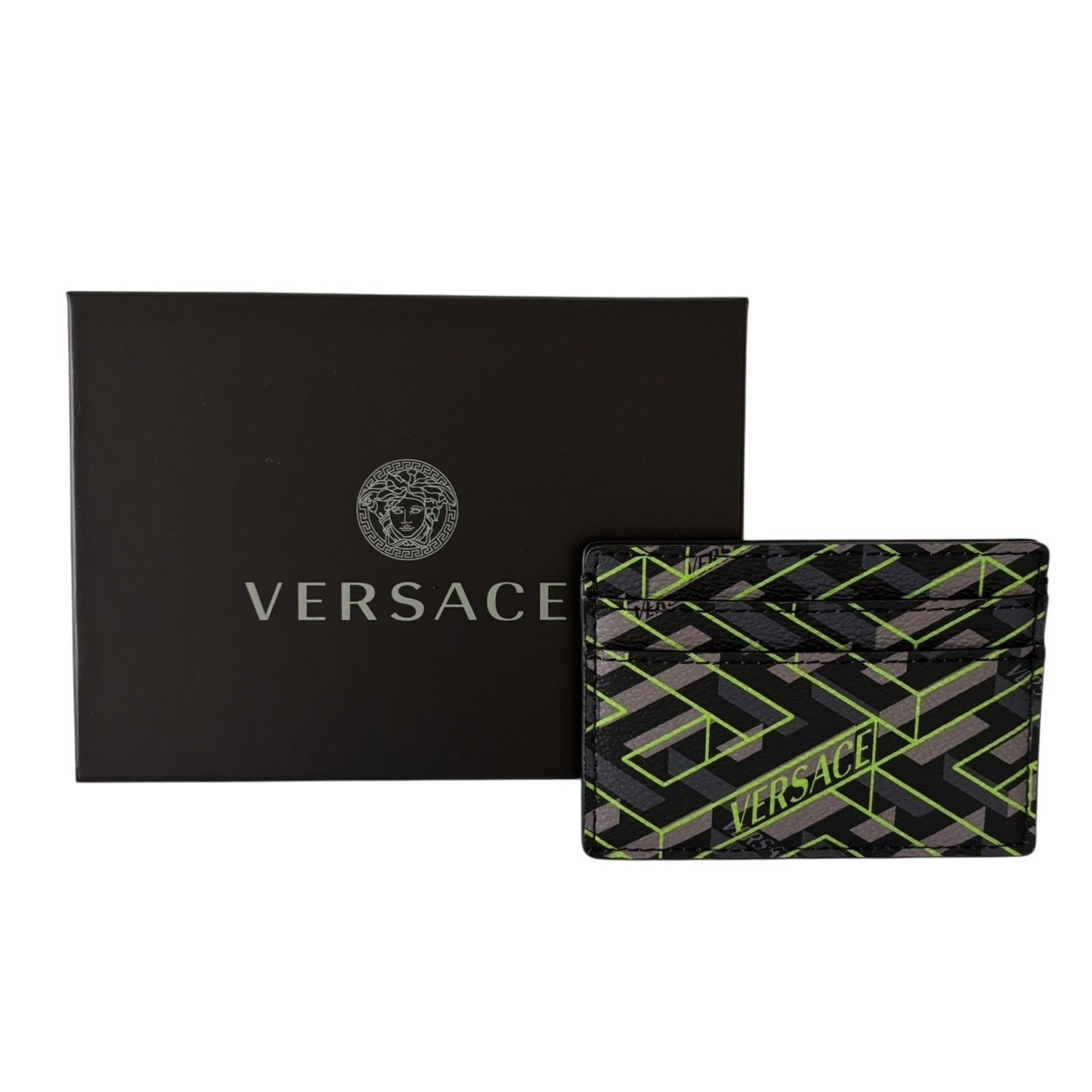 VERSACE ヴェルサーチ カードケース パスケース 名刺入れ グレカ柄 ロゴ レザー グレー マルチカラー ファッション ブランド 小物 IDカードケース ビジネス メンズ ■商品情報■ ●タイトル　VERSACE ヴェルサーチ カード...