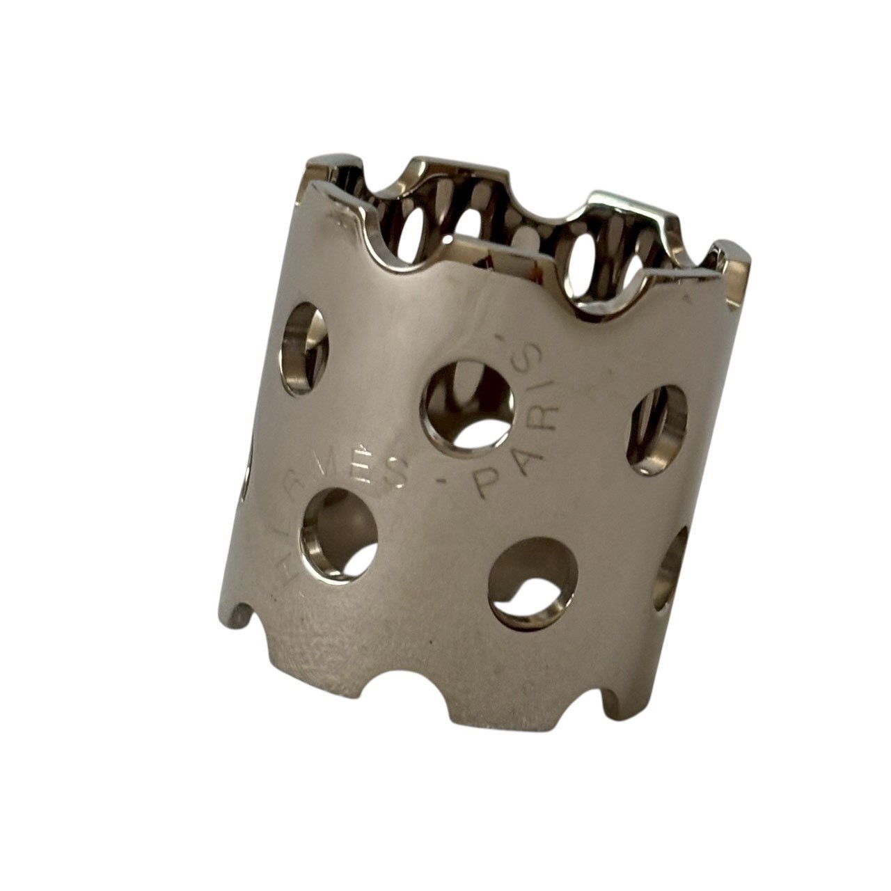 HERMES エルメス スカーフリング スカーフ留め アクセサリー 小物 ロゴ パンチング メタル シルバー　レディースファッション　ファッション小物　スカーフリング ■商品情報■ ●タイトル　HERMES エルメス スカーフリング スカー...